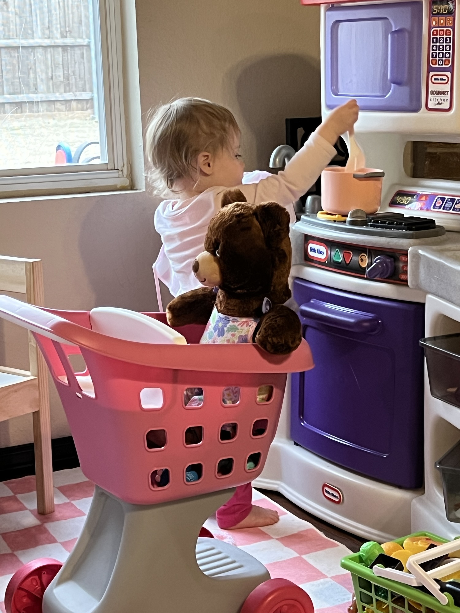 Simply Sunday – Piano Girl